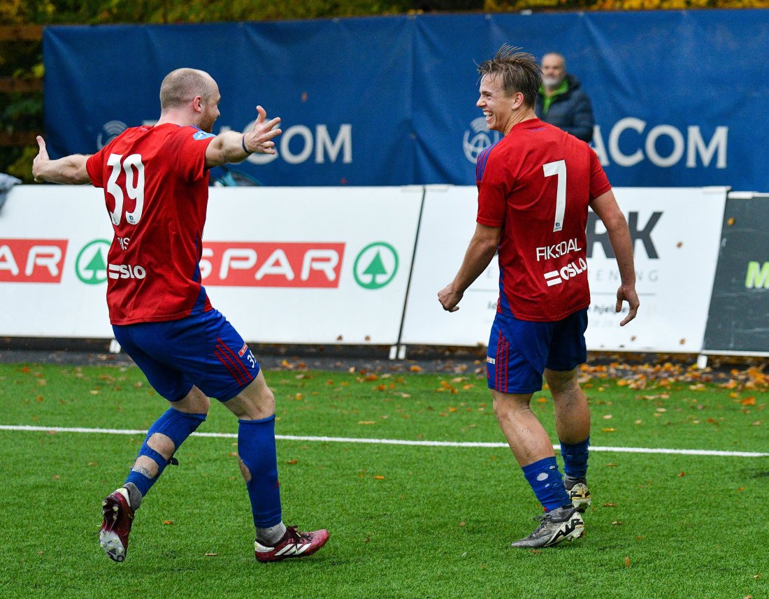 Hattrick i kronekampen / SKEID